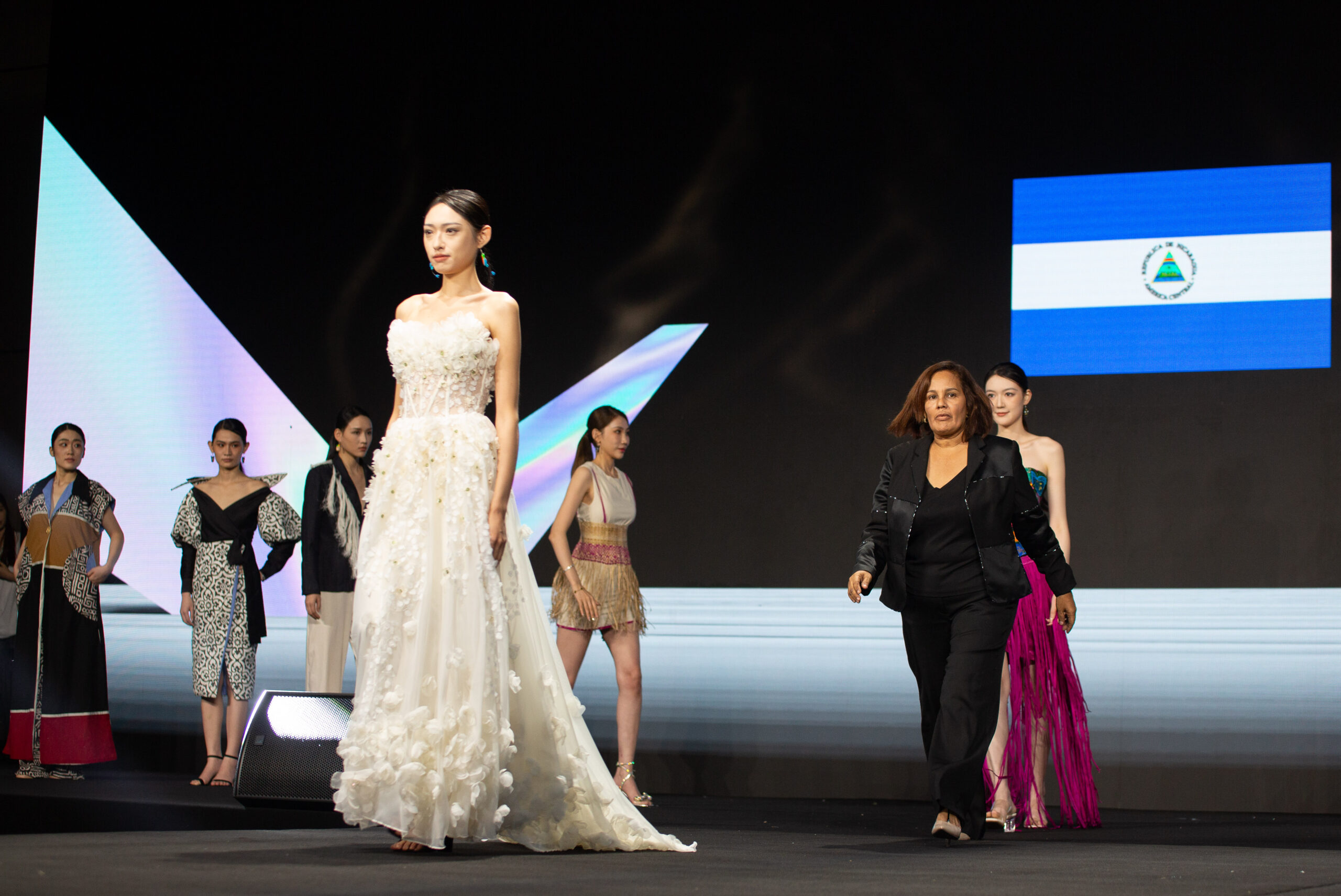Diseñadora Soraya Membreño participa en la semana mundial de la moda en ...